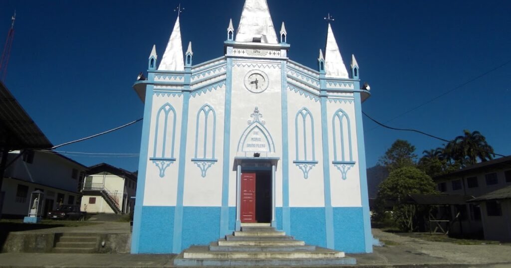 Santuario de la Virgen del Quinche - Napo.Travel